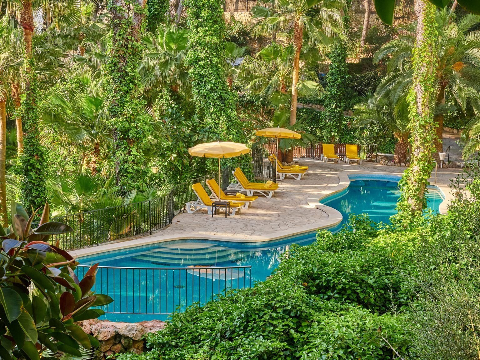 Gardens & Pools – Hotel Bonsol